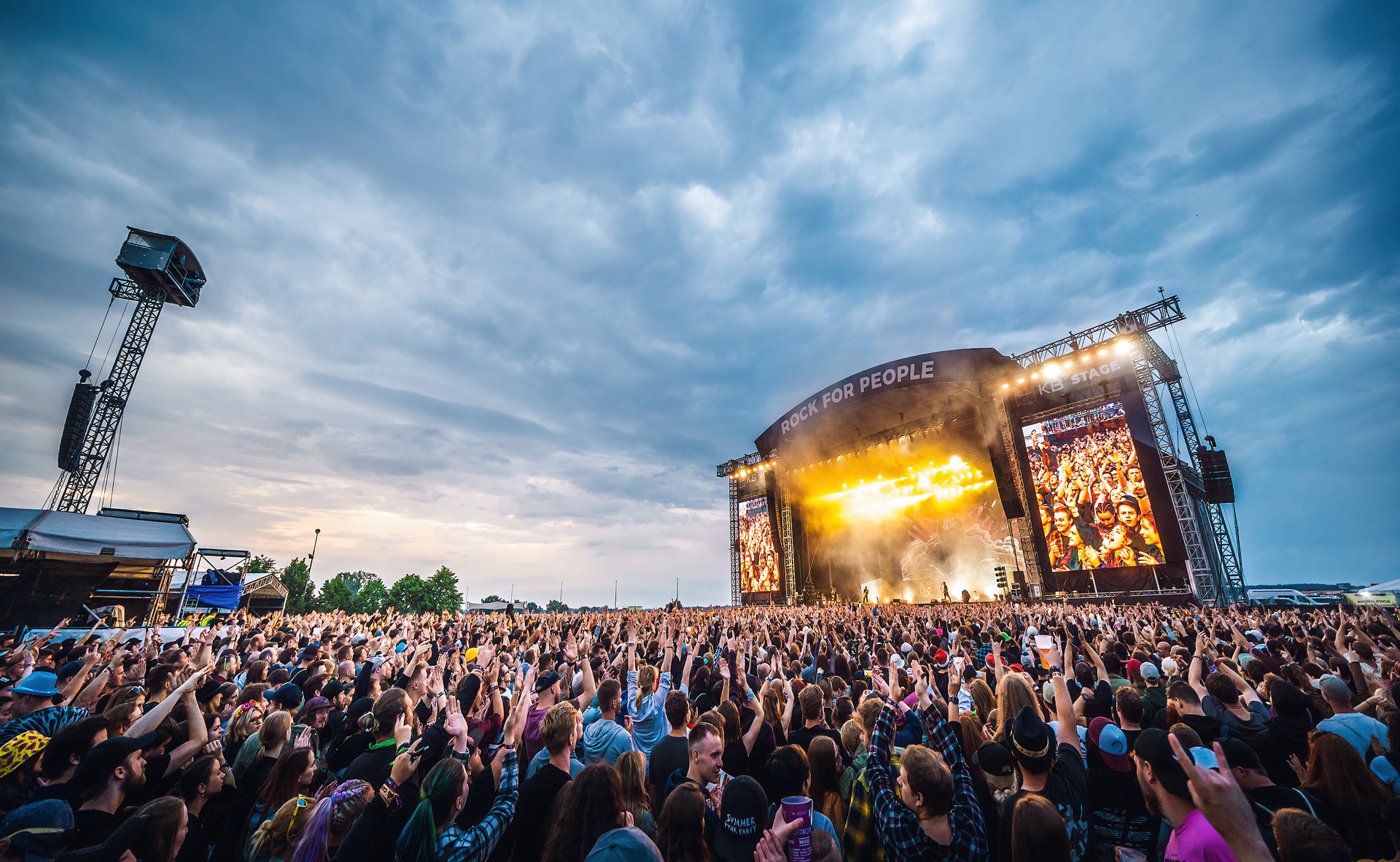Масштабний рок-фестиваль з зірками 1990-х та 2000-х відбудеться в Чехії ...