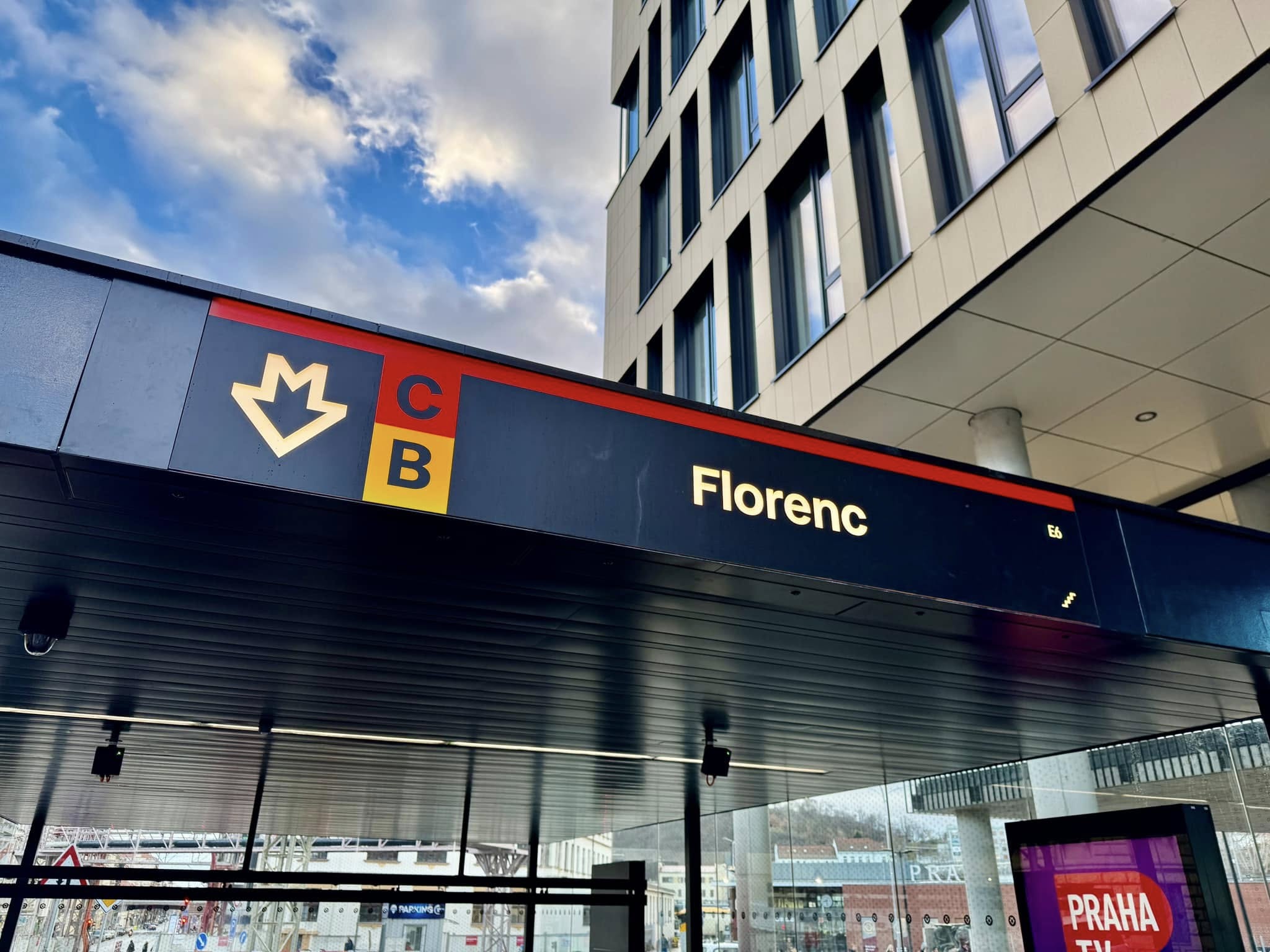 В Празі відкрився вихід з метро до головного автобусного вокзалу ...